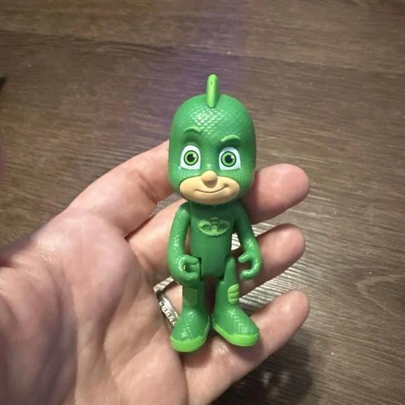 Disney | Toys | Pj Masks Gekko Green Disney Jr Action Figure Toy 3 Inch ...